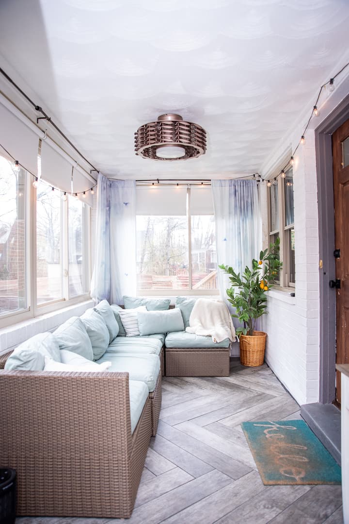 Château College Hill: Pet Friendly Luxe W/ Firepit - Cincinnati, OH