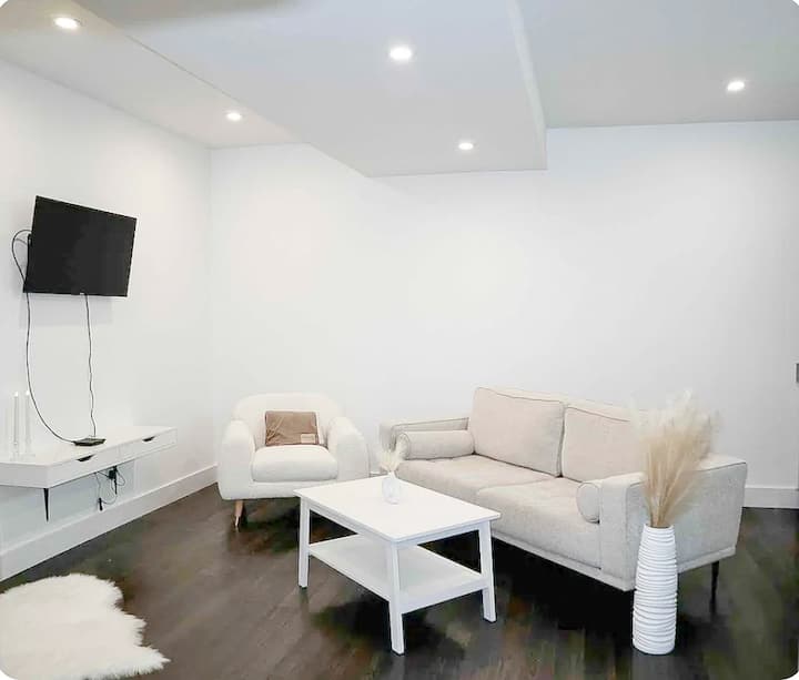 *New * Entire Luxury Suite In Rosewood - Saskatoon