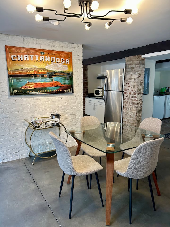 Cozy Chic & Fun Vacationer - Chattanooga, TN