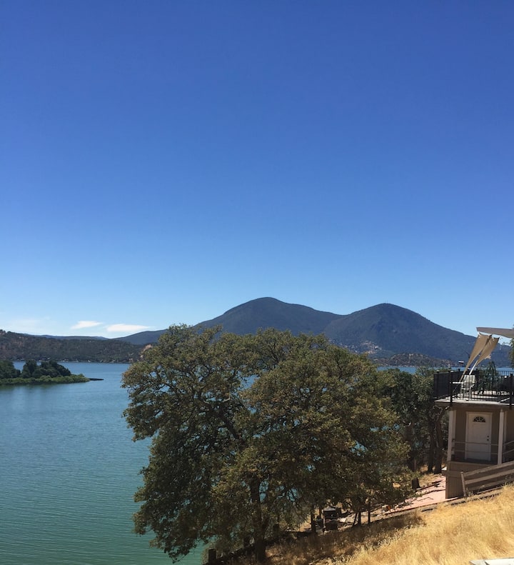 Fun Family Pool & Spa Relaxing Retreat - Clearlake, CA
