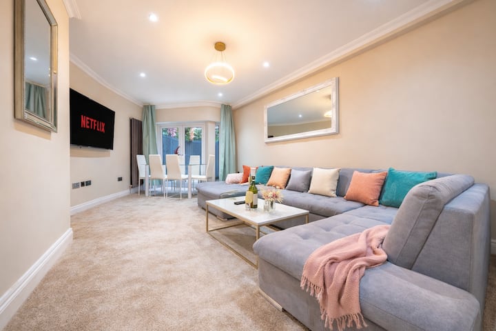 Modern Townhouse By Canary Wharf/ Bow - Greenwich