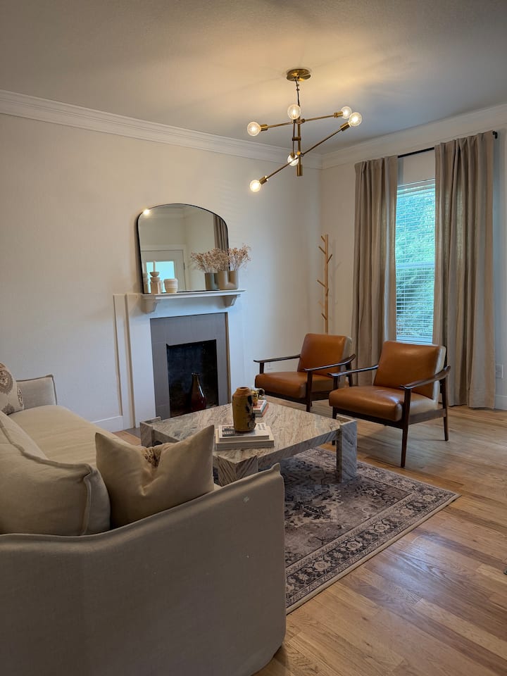 Modern 2 Bdr Charm In The Heart Of Denver - Denver, CO