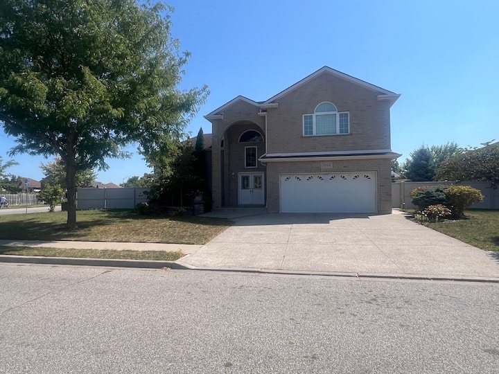 Cosy And Comfy Unit - カナダ ウィンザー