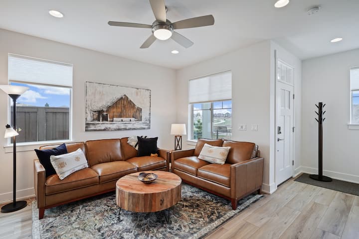 Petrosa Townhouse - Full Furnished, Utilities Inc. - Bend, OR