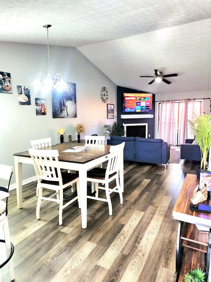 Clean Modern Style Home In Stone Mountain - Stone Mountain, GA