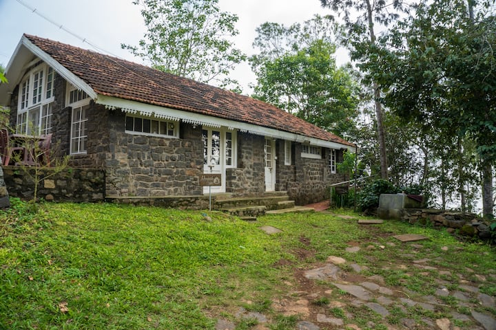 Tipperary Woodside Cabin - With Plantation View - Yercaud