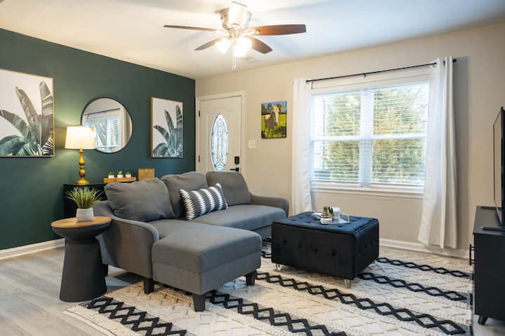 Bluegrass Bungalow - Louisville, KY