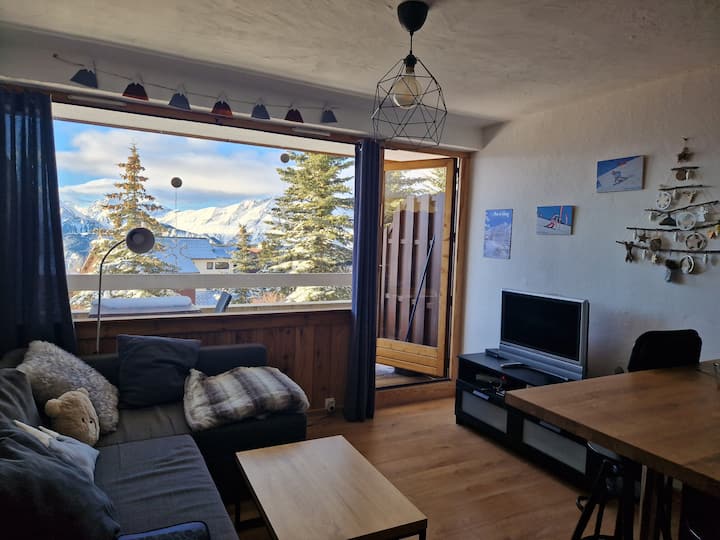 Ambiance Montagne Retour Skis Aux Pieds - L'Alpe d'Huez