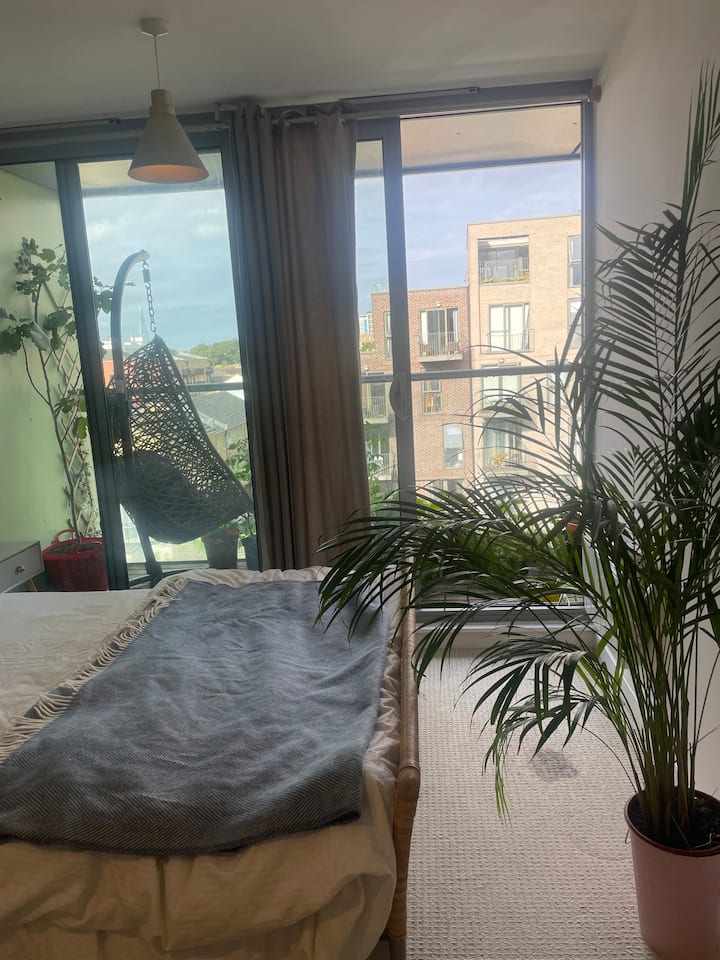 Canal Side Apartment - Greenwich