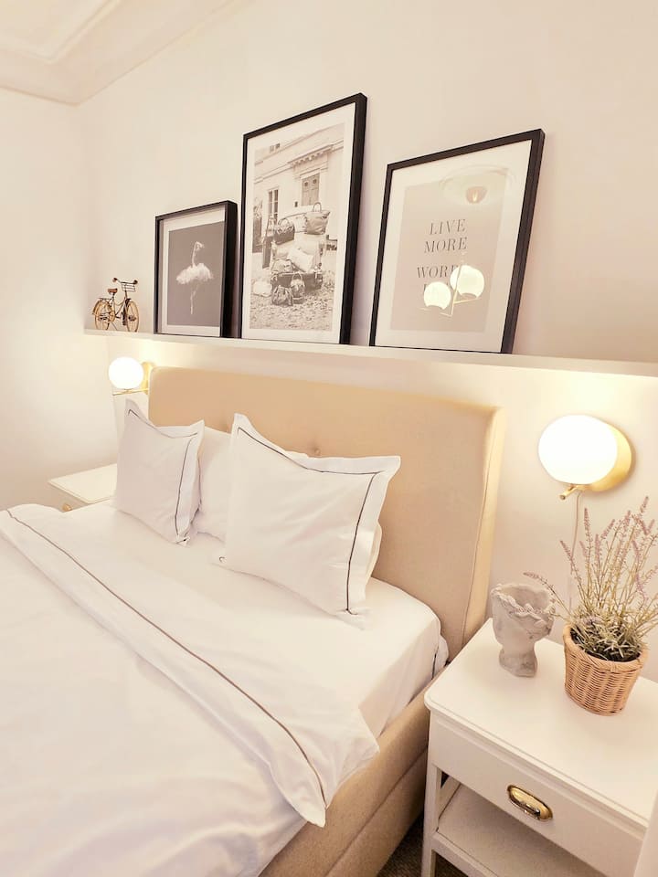 Charming Apartment Next To St Peter's Church - Riga