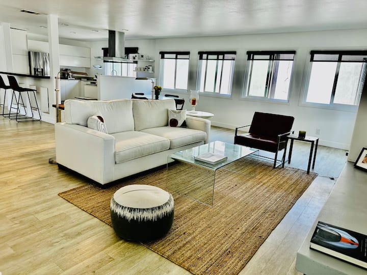 Steps To The Sand! Venice Beach Apartment - El Segundo, CA