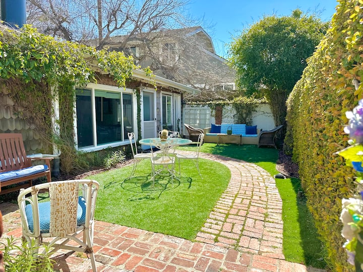 The Costa Cabana: A Socal Dream Escape - Costa Mesa, CA