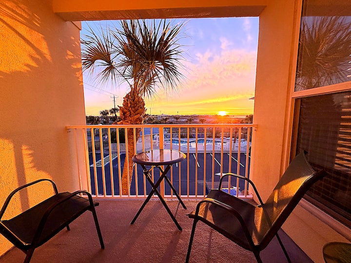 Gulf & Bay View- King Bed - Beach Chairs+wagon - Navarre Beach, FL