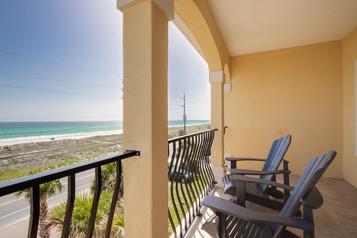 2 Gulf View Balconies! 3 Story Townhome - Laguna Beach, FL
