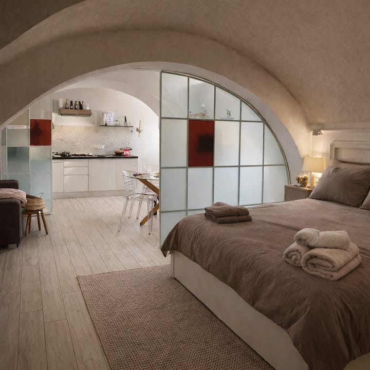 Un Refuge Ancien Entre Pierres, Silence Et Ciel - Alassio