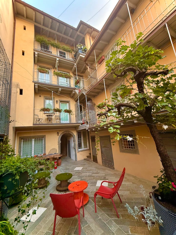 Borgovivobg – Up To 8 Guests, Bergamo City Center - Bergamo
