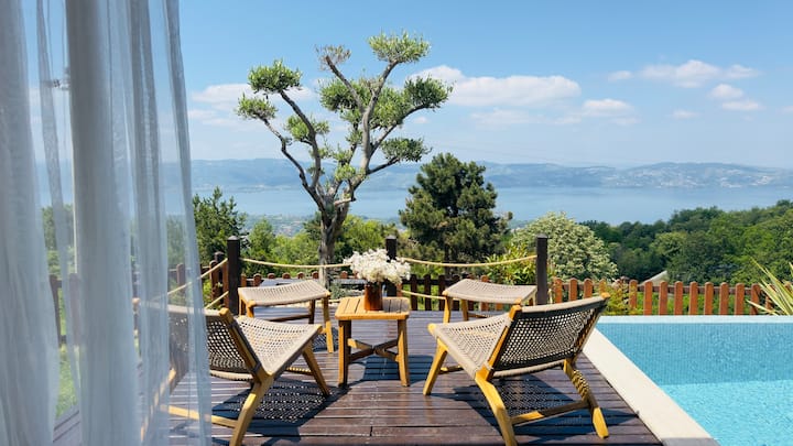 Mjoraste | Panoramik Göl Manzaralı Lüks Taş Villa - Sapanca