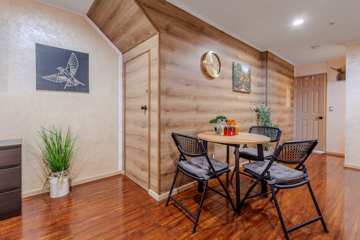 Elegant Studio Oasis, Pool, Parking,near Americana - Chinatown - Los Angeles