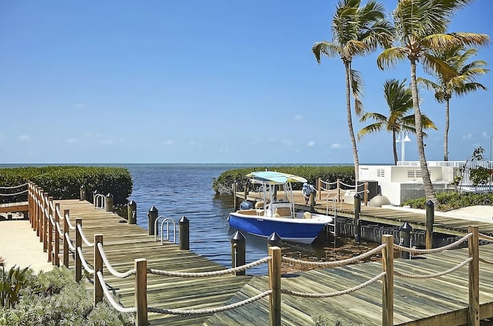 Rare Gem! 4 Spacious Units, Free Parking, Pool - Islamorada, FL