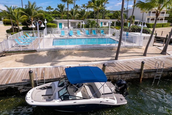 3 Relaxing Units, Free Parking, Breakfast, Pool - Islamorada, FL