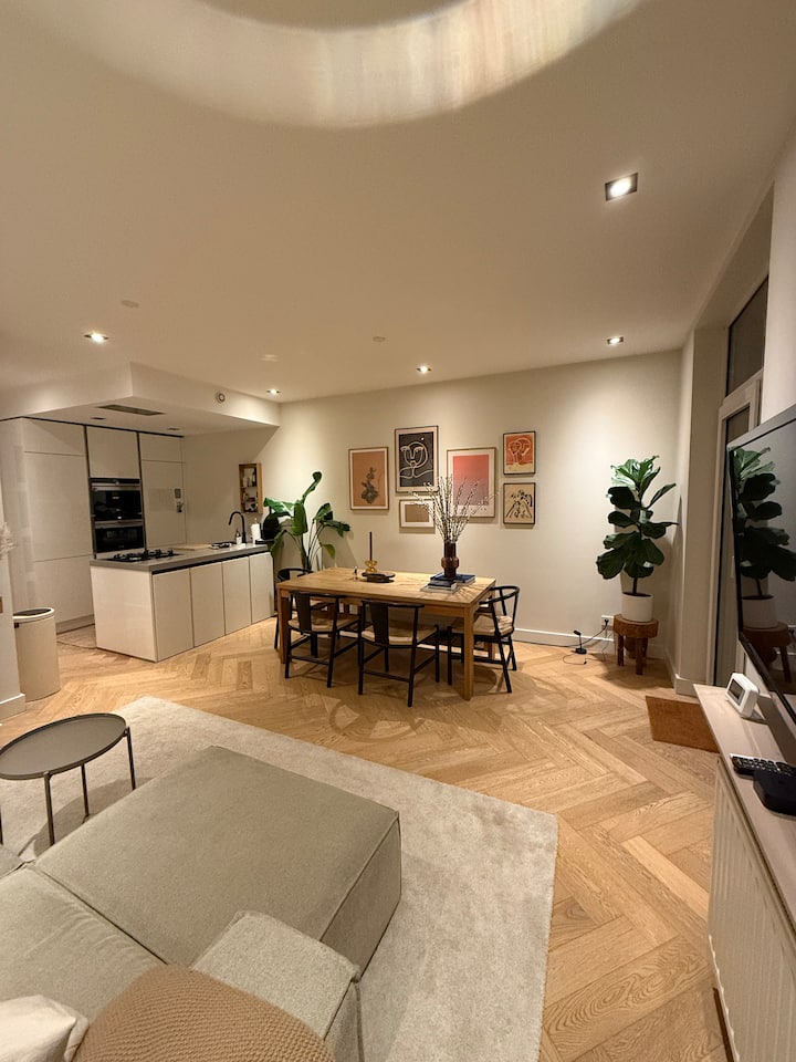 Charming, Double Bedroom Vondelpark Flat - Amsterdam