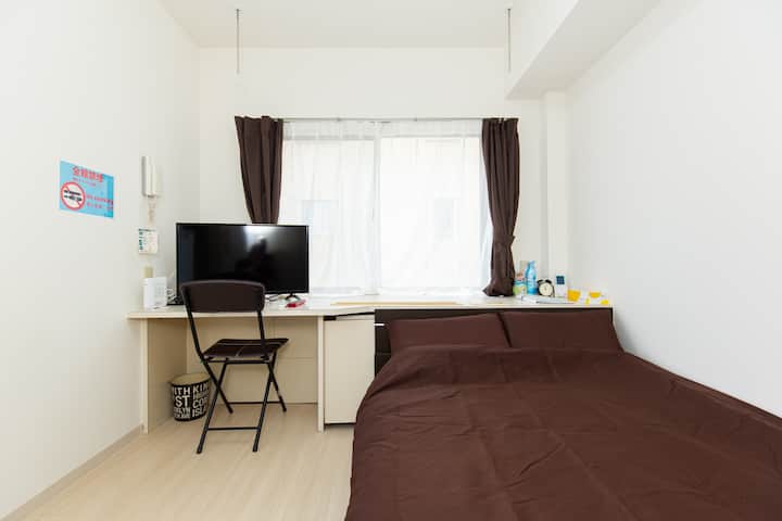 407　北初富駅すぐ！成田空港へ直通｜格安個室｜一人旅・出張・前泊に最適｜コスパ重視の1室 - Shiroi