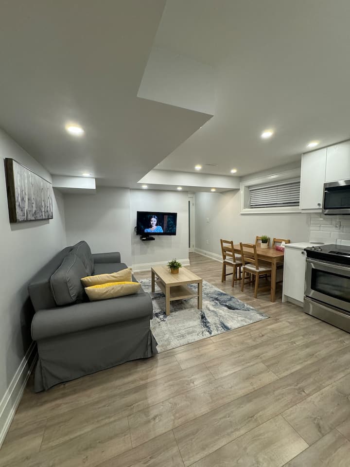 Luxury Basement Apartment # 1 - Vaughan
