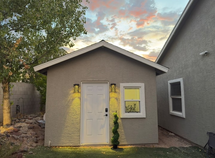 Cozy Casita Near Freeway, Shopping & Parks - Tucson, AZ