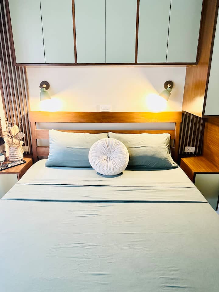 Korean 2br Unit + Pool @ Erod Qc Near St. Lukes - Quezon City