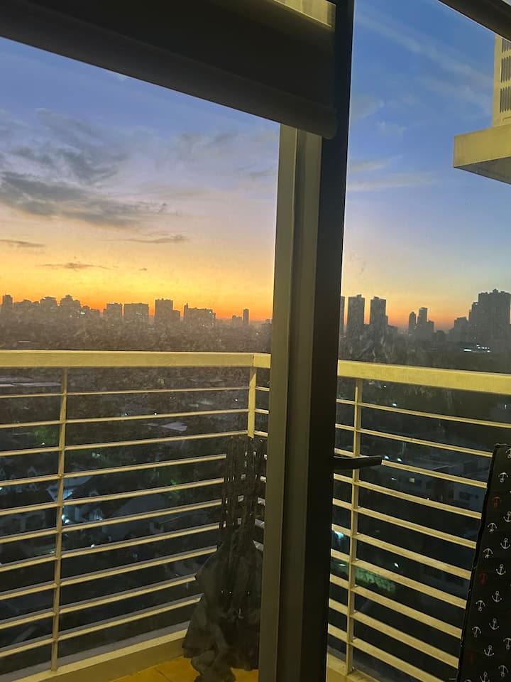 Korean 2br Unit + Pool @ Erod Qc Near St. Lukes - Quezon City