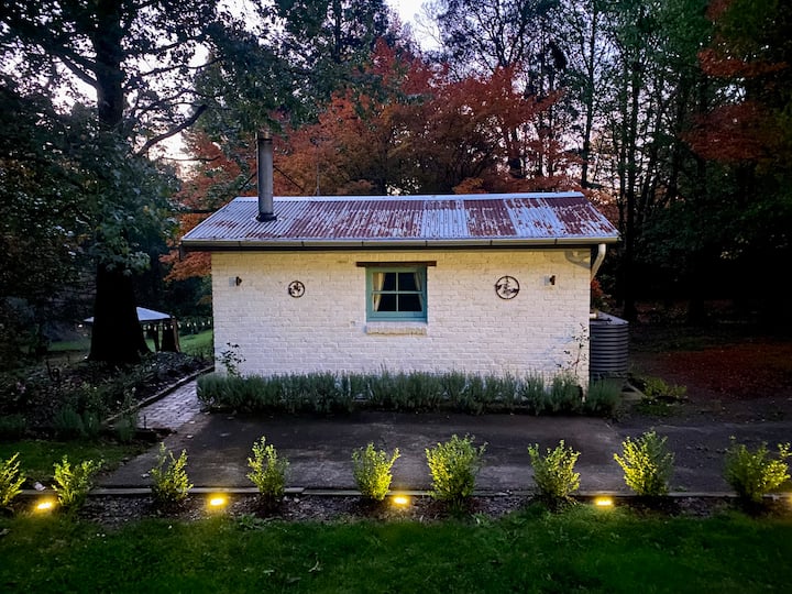 Clinkers Cottage Farm Stay Close To Wedding Venues - Blue Mountains