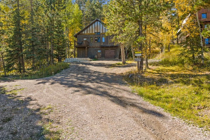 Whiskey Barrel - Hot Tub, Firepit, Access To Pool! - Deadwood, SD