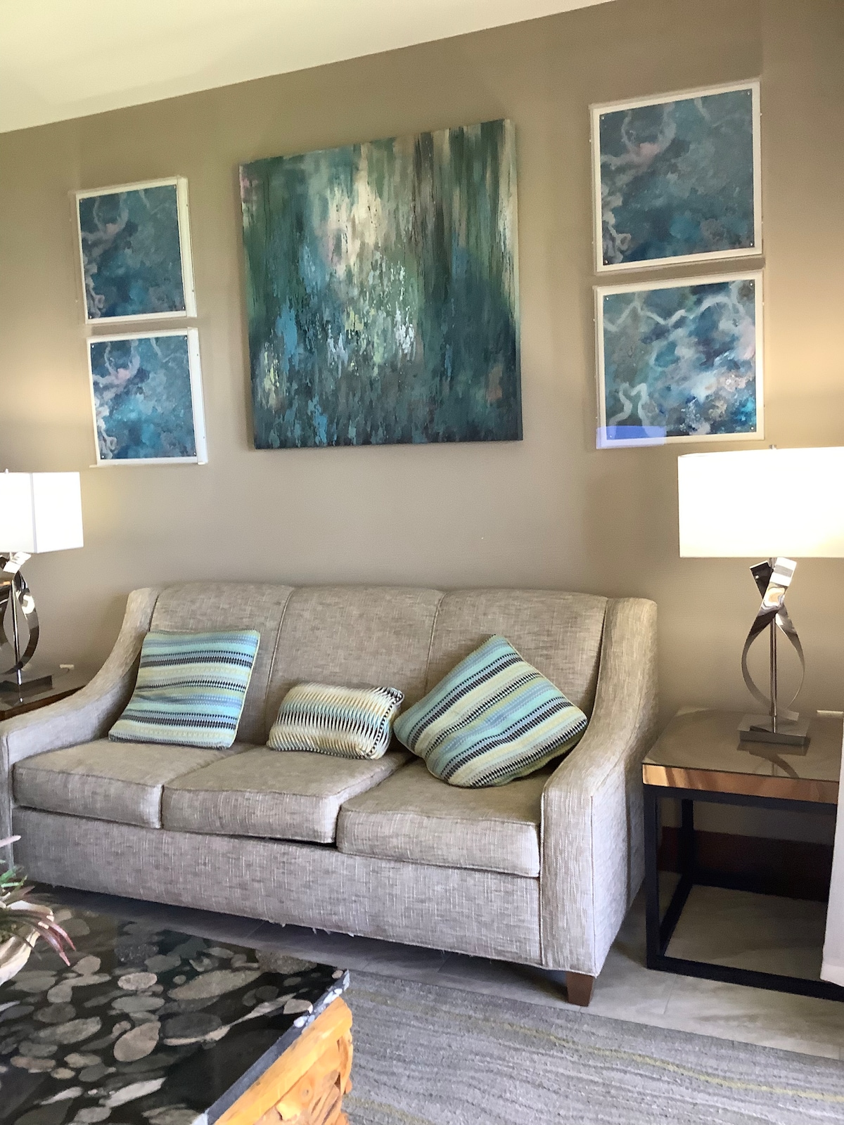 JW Marriott Luxurious Oceanview 3 chambres - Condos à louer à Upper ...