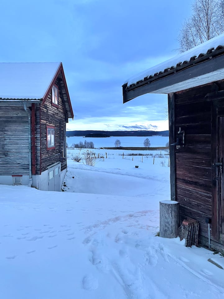 Nyrenoverad Lada Med Magisk Sjöutsikt! - Suecia