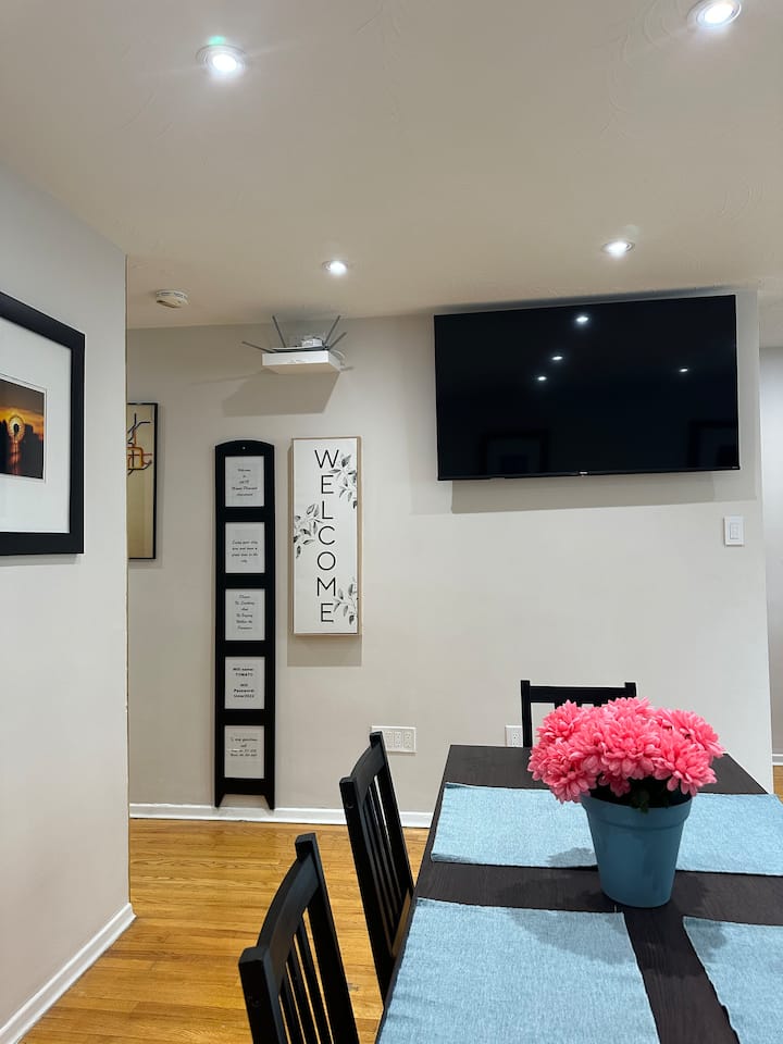 Mid Town Toronto Apt. 2 Bed 1 Bath - Toronto