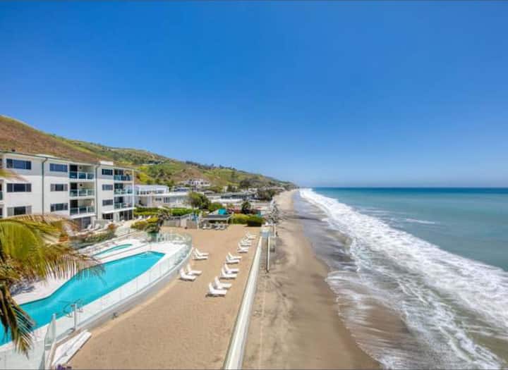 Oceanfront, Pool, Jacuzzi No Hwy Noise! - Malibu, CA