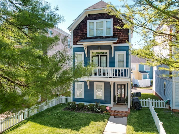 3-story (3br) Gem—walk To Bofa Stadium! / Panthers - Charlotte, NC