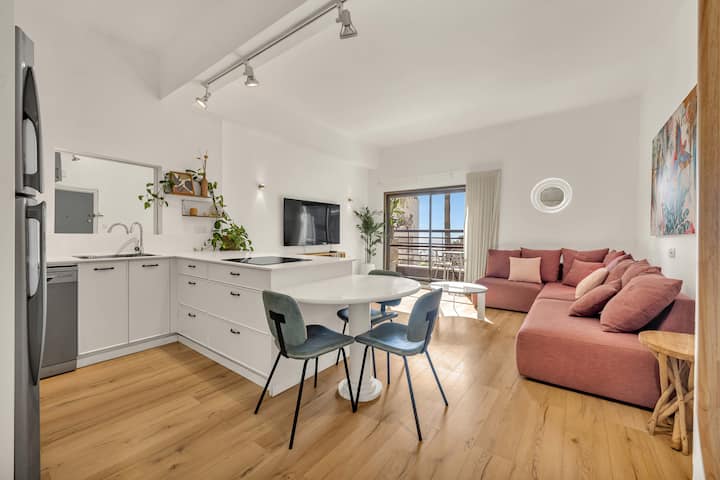 Great Apartment By The Beach - Tel Aviv