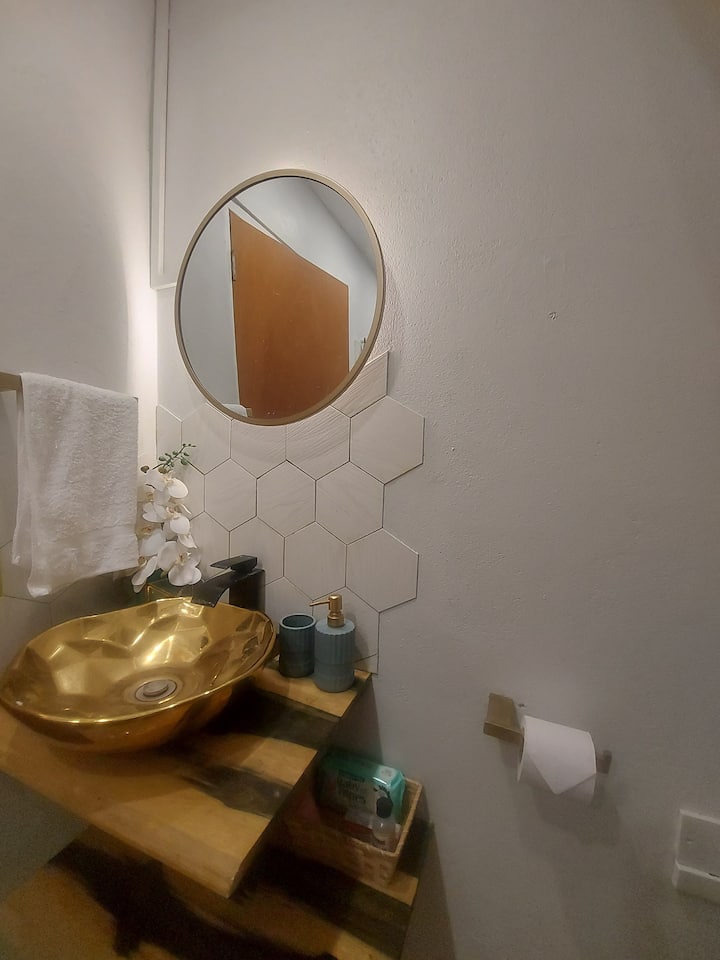 Kalimera | Convenient | 10 Mins From Roseau - Roseau