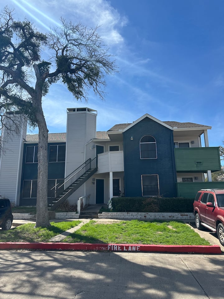 Very Basic 2br—walking Distance From Kingsway Jj - Cedar Park