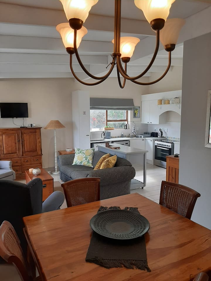 Malva Manor
2 Bedroom Townhouse Danabay/mosselbay - Mossel Bay