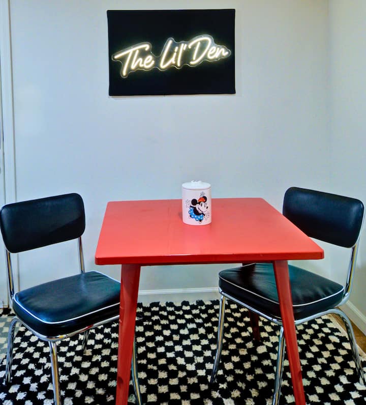The Lil' Den At City Park: Firepit, Car4rent, 420 - Denver, CO