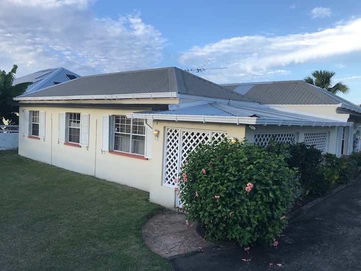 Hibiscus House, 5 Mins Walk To Beach - Worthing