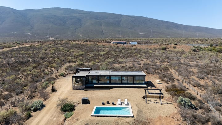 Casa Con Piscina En Cond Agua Dulce Huentelauquén - Chile