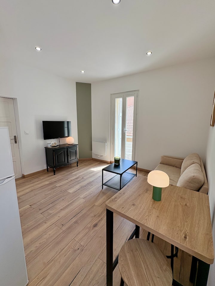 The Kaki Suite, Cœur De L’île. - Sausset-les-Pins