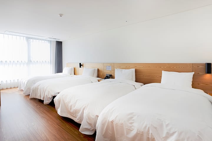 그랜드모먼트 유스호스텔 - 디럭스 쿼드러플 - Busan