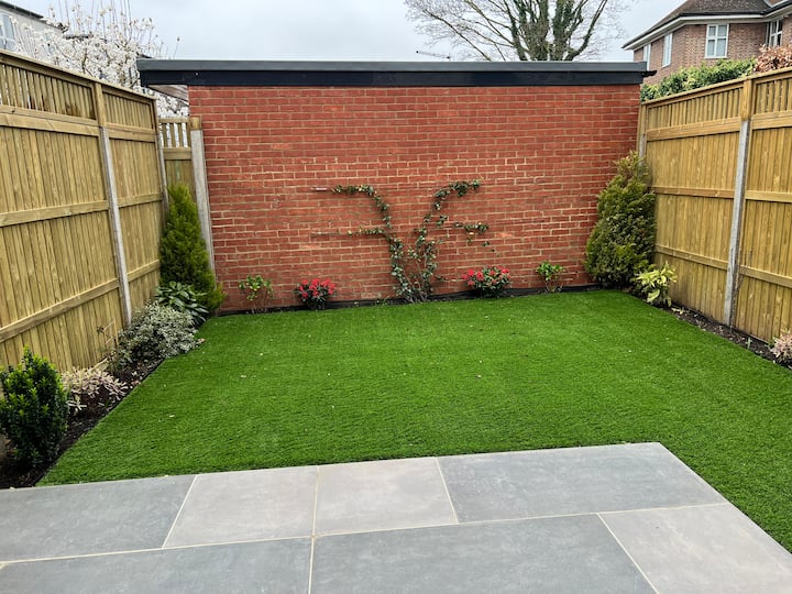 Modern Cosy Bright Two Bed Flat In Twickenham - Twickenham