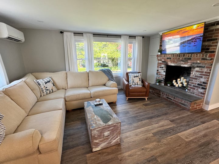 The Sunroom Suite At Mystic- 5 Mins To Attractions - Stonington, CT