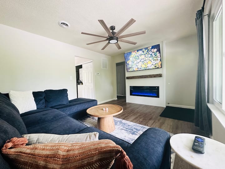 2 Bd W/king Bd | Wi-fi | W/d | Grill | Cable - Yale, MI