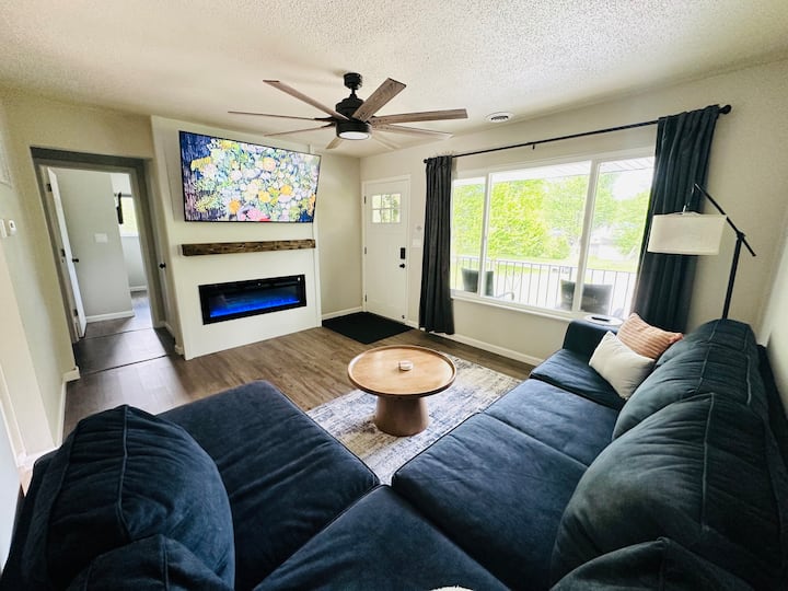 2 Bd W/king Bd | Wi-fi | W/d | Grill | Nfl Ticket - Yale, MI
